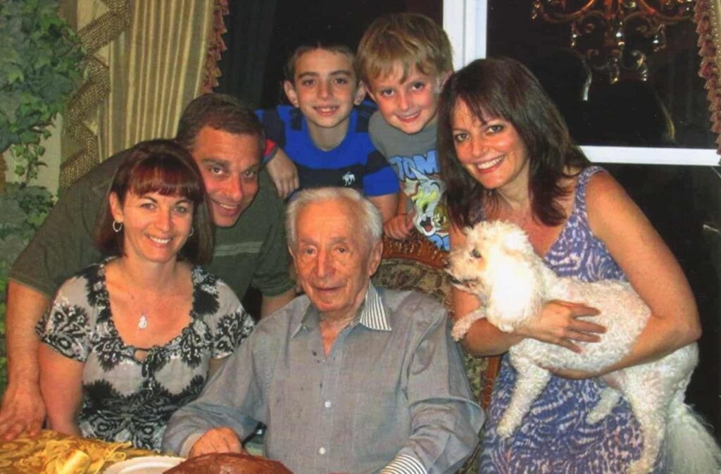 The Frydman family. Left to Right – Rachel, Kerry, Tyler, Jacob, Robin ...